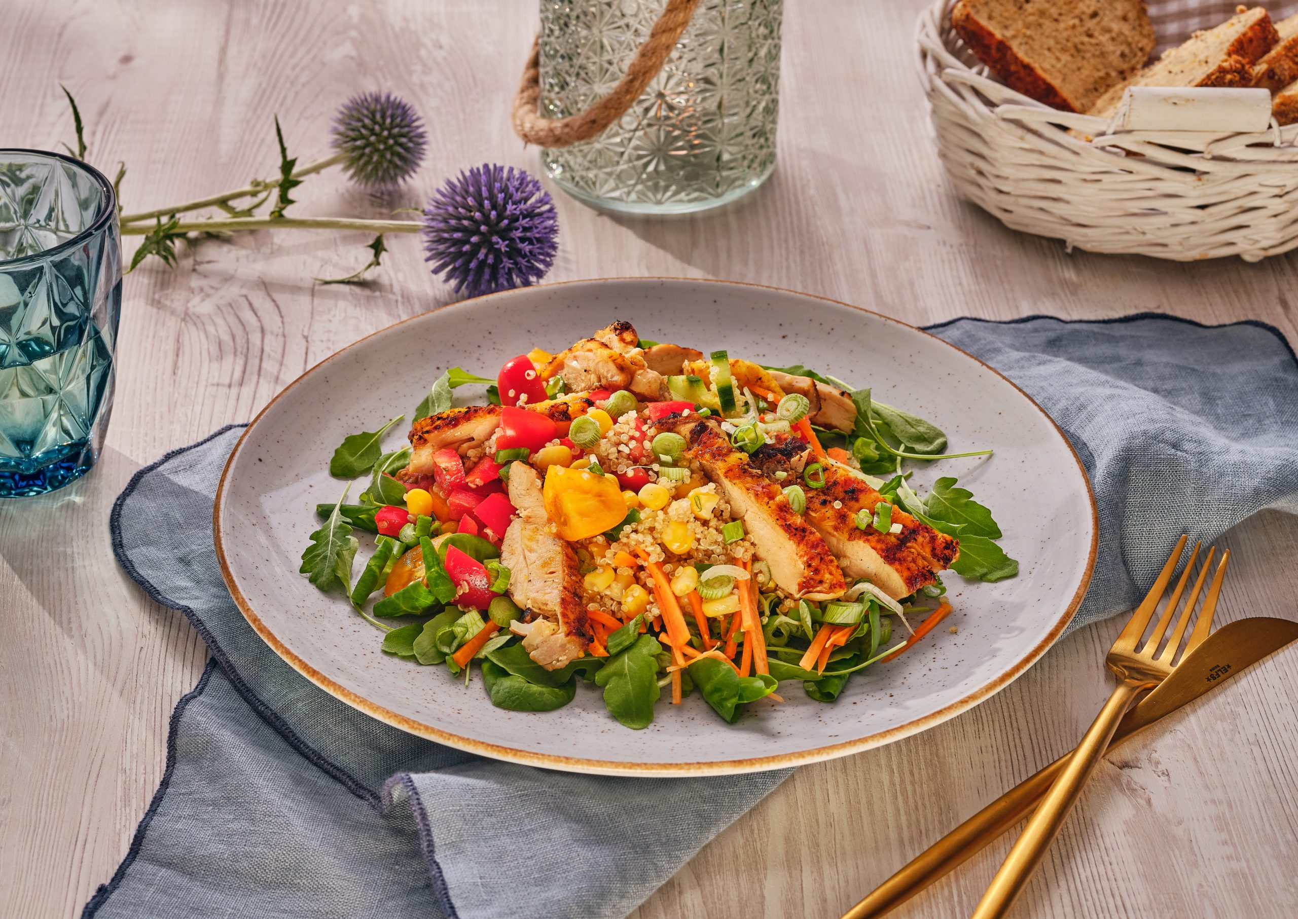 Chicken quinoa bowl - Vegeta